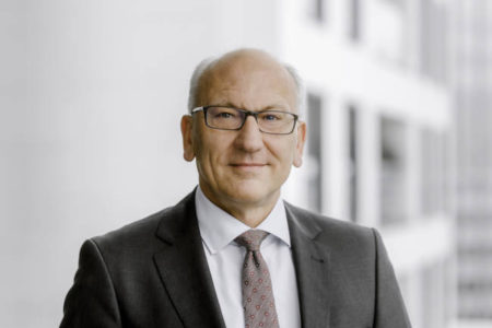 Welche Dax-Vorstände wie viele Aufsichtsratsmandate nebenbei haben, zeigt eine Odgers-Berndtson ...